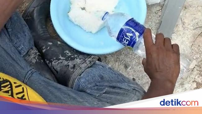Pilu Kuli Bangunan Makan Nasi Hanya Pakai Kuah Air Putih Pilu Kuli Bangunan Makan Nasi Hanya Pakai Kuah Air Putih