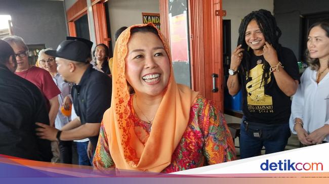 Blak-blakan Yenny Wahid Persilakan Coblos PKB: Tapi Presidennya Ikut Saya Blak-blakan Yenny Wahid Persilakan Coblos PKB: Tapi Presidennya Ikut Saya