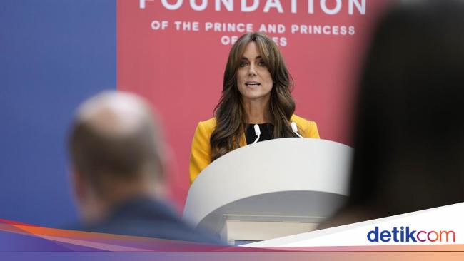 8 Gaya Kate Middleton Peringati Hari Kesehatan Mental, Antingnya Sarat Makna