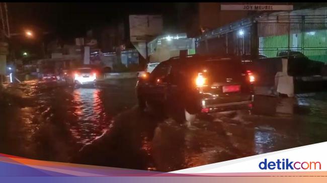 Kota Palopo Diguyur Hujan Malam Ini, Warga Sambut dengan Kesyukuran