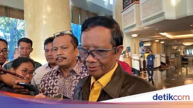 Mahfud Md Putusan Mk Soal Batas Usia Capres Cawapres Bersifat Final