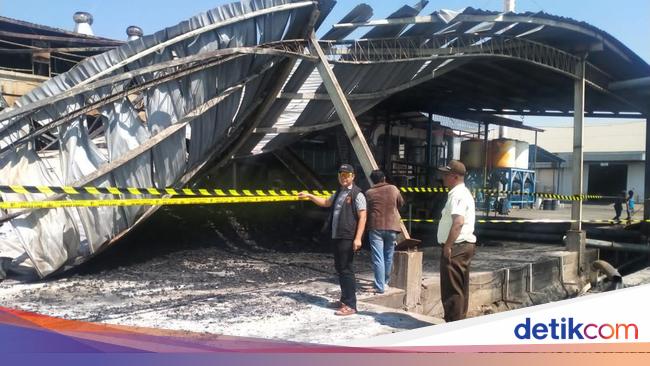 Polres Gresik Selidiki Penyebab Kebakaran Pabrik Kayu PT Nankai