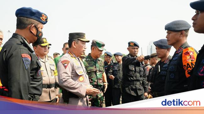 Kapolri Pimpin Apel Operasi Mantap Brata, Ingatkan Kompleksitas Pemilu 2024