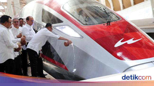 Kereta Cepat Whoosh Promo Rp 150 ribu, Begini Caranya!