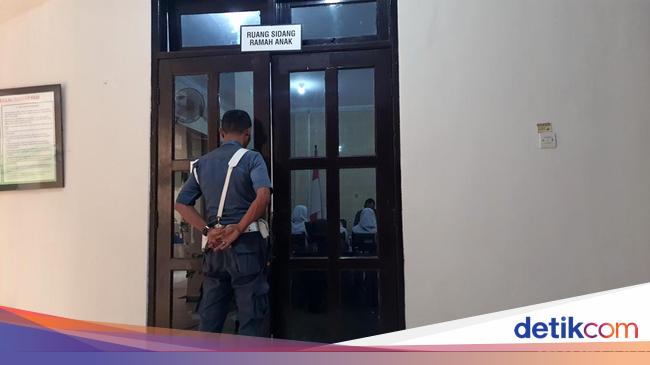 Pembelaan Siswa SMA di Mojokerto yang Sebar Foto Bugil-Setubuhi Pacar
