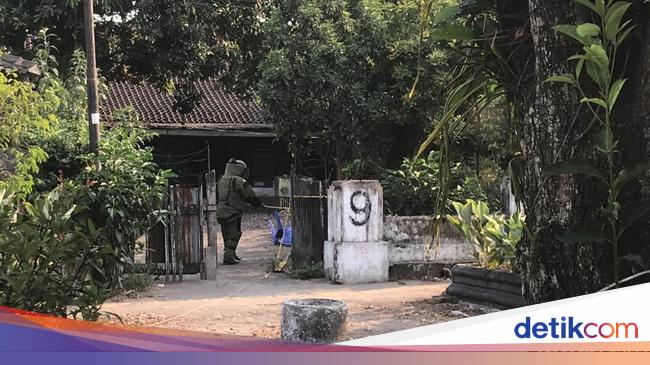 Gegana Datangi Sebuah Rumah di Jalan Patangpuluhan Jogja, Ada Apa? Gegana Datangi Sebuah Rumah di Jalan Patangpuluhan Jogja, Ada Apa?