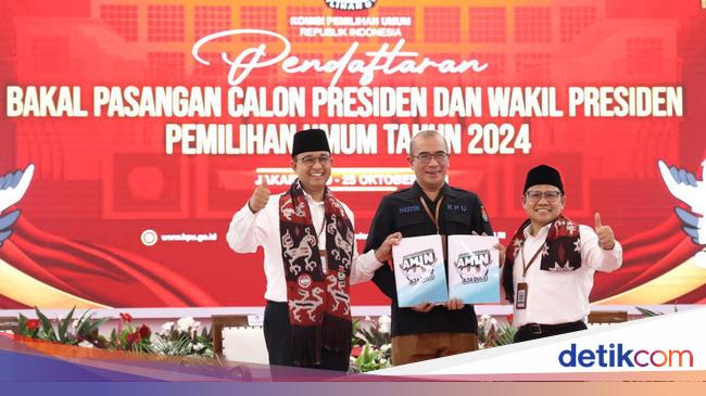 Potret Anies-Cak Imin Jadi Paslon Pertama yang Daftar ke KPU