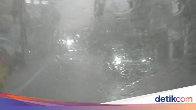 Kebakaran Gunung Lawu di Jalan Tembus Sarangan Padam Diguyur Hujan