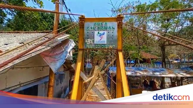 Jembatan Ikonik di Kawasan Wisata Geyser Cisolok Sukabumi Rusak