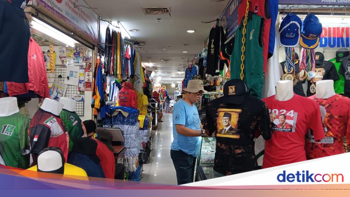 Kampanye Sudah Dekat, Pedagang Atribut Pemilu di Pasar Senen Sepi Pesanan