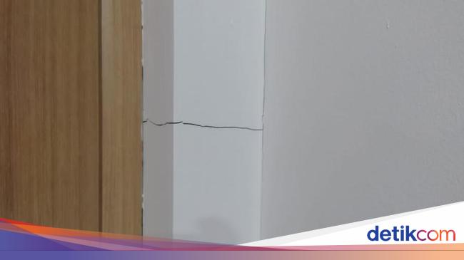Segera Dicek! Ini Jenis dan Penyebabnya Dinding di Rumah Retak