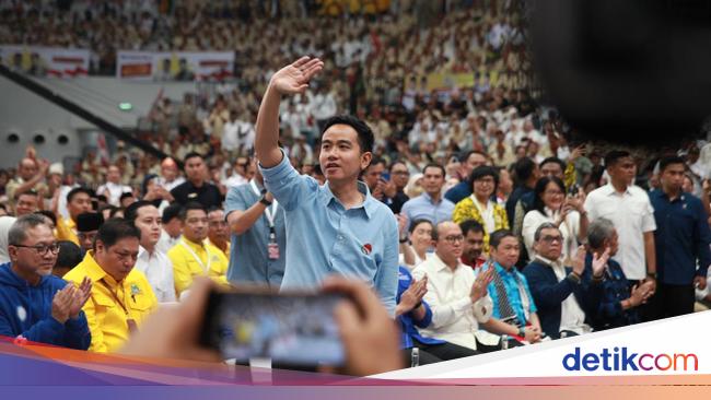 Gibran ke Relawan: Kita Perlu Cermati Perubahan Strategi Paslon 1 dan 3