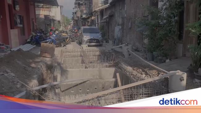 Gibran Maju Cawapres, BEM UNS Tanyakan Nasib Sanitasi Kampung Gilingan