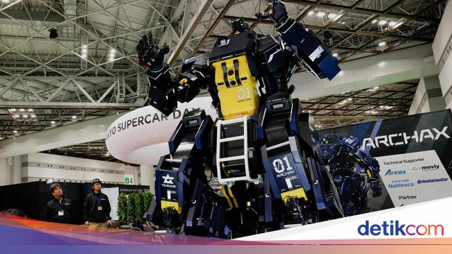 Robot Raksasa yang Bisa Dikemudikan Manusia Mejeng di Japan Mobility Show
