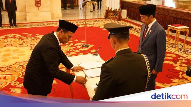 Jokowi Buka-bukaan Alasan Tunjuk Amran Sulaiman Jadi Mentan Lagi