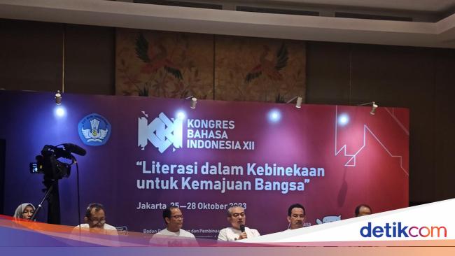 Badan Bahasa Targetkan 200 Ribu Kosakata Baru di KBBI VI Sampai Oktober ...