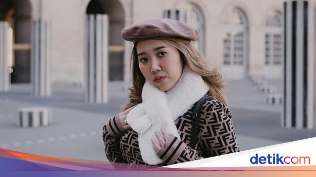 Kiky Saputri Tertawa Disebut Sindir Eks Tunangan Ayu Ting Ting Kiky Saputri Tertawa Disebut Sindir Eks Tunangan Ayu Ting Ting