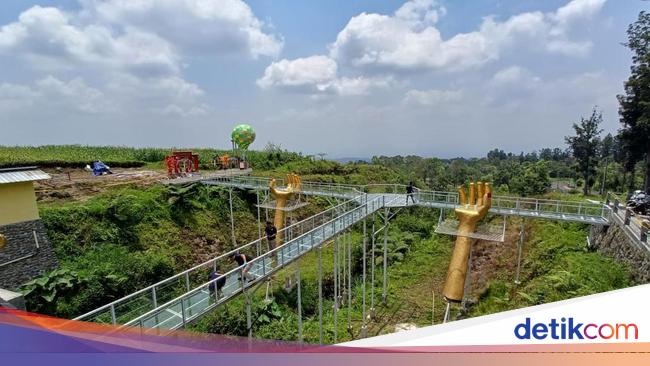 Jembatan Kaca Banyumas Pecah, Tebalnya 12 Milimeter