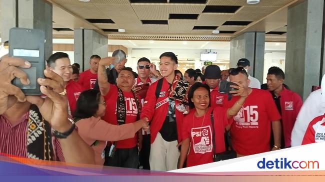 Safari Politik di NTT, Kaesang Disuguhkan Sirih-Pinang