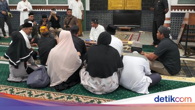 4 Warga Prancis Masuk Islam di Masjid Baiturrahman Aceh