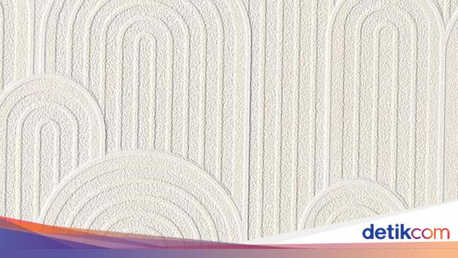 5 Langkah Pasang Wallpaper di Dinding yang Lembap