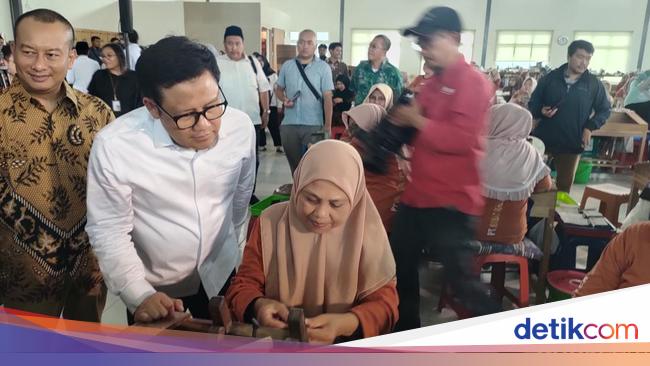 Kunjungi Pabrik Sigaret Kretek Tangan, Cak Imin Harap Cukai Tak Naik Terus