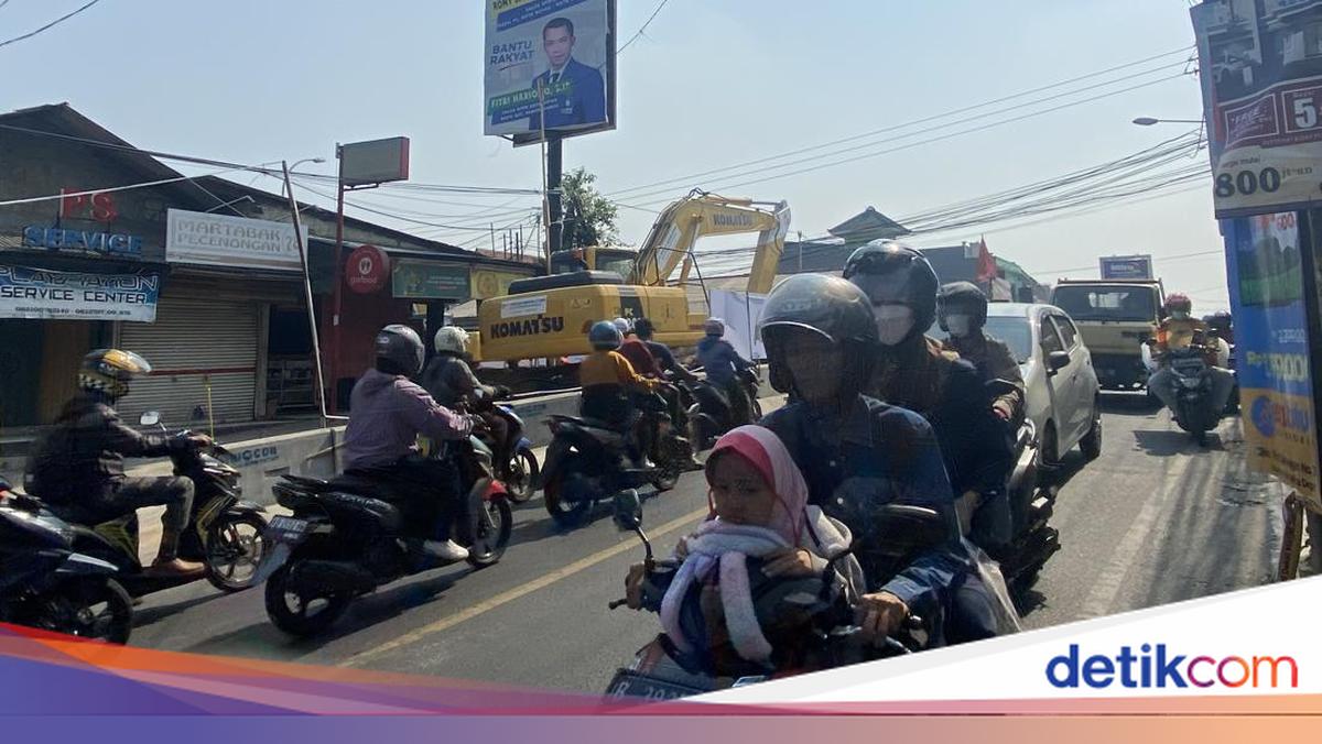 Lalin di Mampang Depok Padat Merayap Pagi Ini gegara Proyek Jembatan