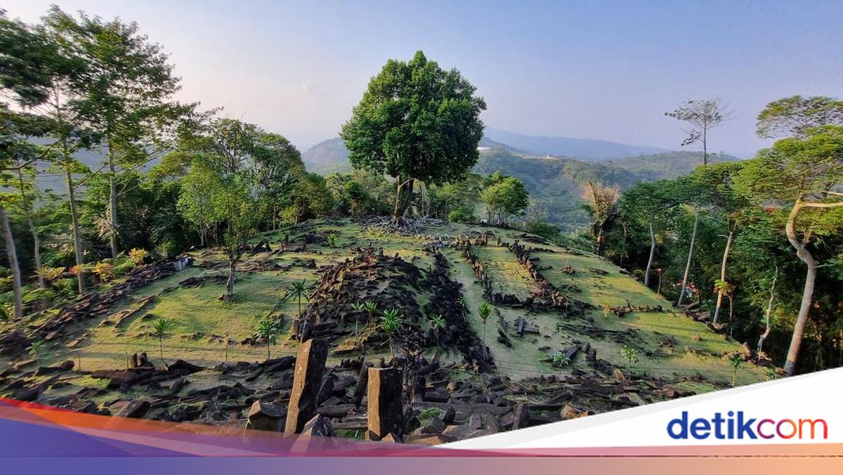 Profil Gunung Padang, Situs Megalitik Tertua di Indonesia