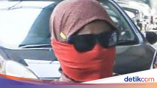 Masriah Tak Kapok Ganggu Wiwik Kembali Jadi Tersangka! Masriah Tak Kapok Ganggu Wiwik Kembali Jadi Tersangka!