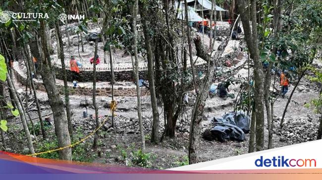 Kuil Dewa Ular Suku Maya Ditemukan di Proyek Rel Kereta