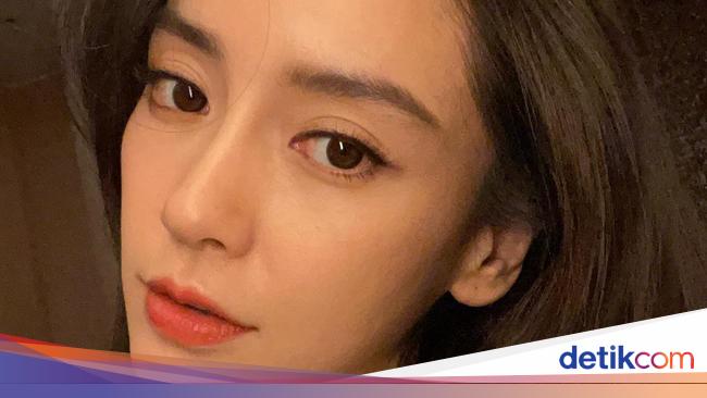 Foto Artis China yang Medsosnya Diblokir, Nonton Lisa Blackpink Menari Seksi