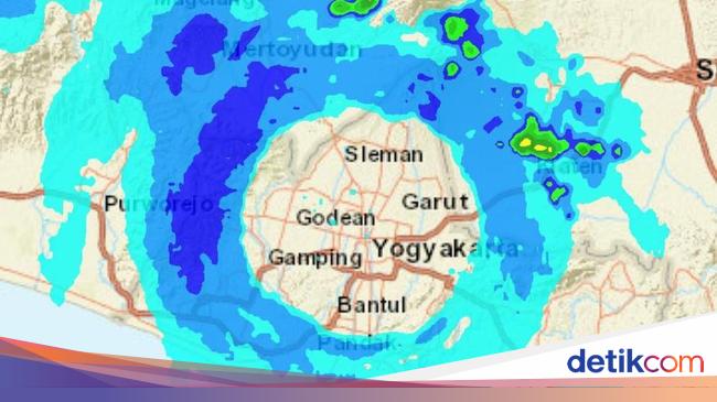 Viral Citra Radar Awan Hujan Melingkar di Jogja, Ini Penjelasan BMKG