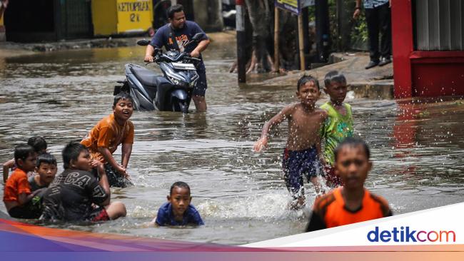 Langkah-langkah BPBD DKI Hadapi Musim Hujan dan Potensi Banjir Jakarta