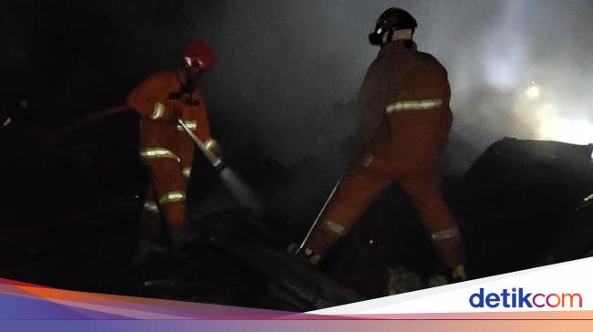 10 Rumah Warga di Jl Andi Tonro Makassar Terbakar, Diduga Korsleting Listrik
