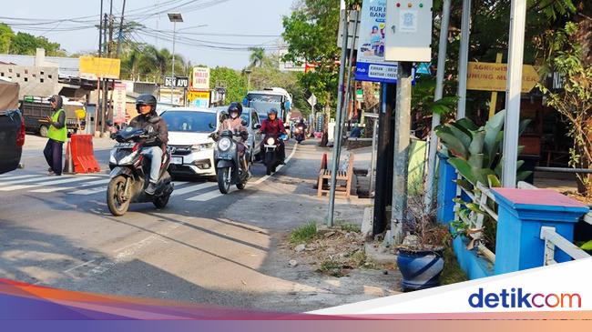 Cerita Pemotor Terjebak Macet 20 Menit di Jalur Jogja-Wonosari