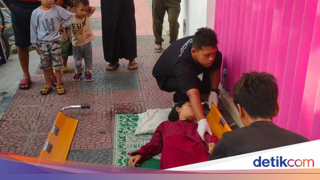 Perempuan Tergeletak Tak Sadarkan Diri di Emperan Toko Banyuwangi