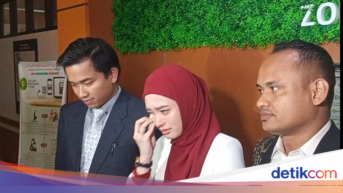 Resmi Cerai, Inara Rusli Sujud Syukur hingga Buktikan Perselingkuhan ...