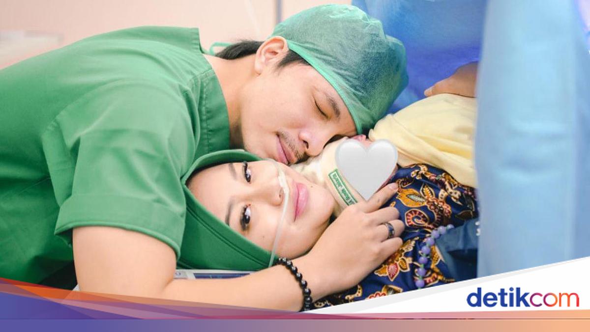 Alasan di Balik Aurel Melahirkan di 11-11 hingga Inisial Nama Anak AH