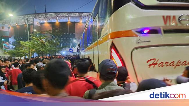 Dishub Surabaya Evaluasi Shuttle Bus Piala Dunia U-17 Dishub Surabaya Evaluasi Shuttle Bus Piala Dunia U-17