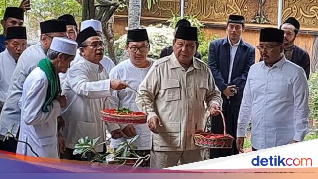 Prabowo Gelar Pertemuan Tertutup dengan Kiai Mataraman di Tebuireng