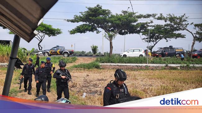 Granat di Tepi Sungai Juwana Pati Diduga dari Zaman Belanda-Masih Aktif