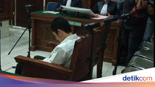 Penyebar Video Syur Mirip Rebecca Klopper Divonis 3 Tahun Penjara