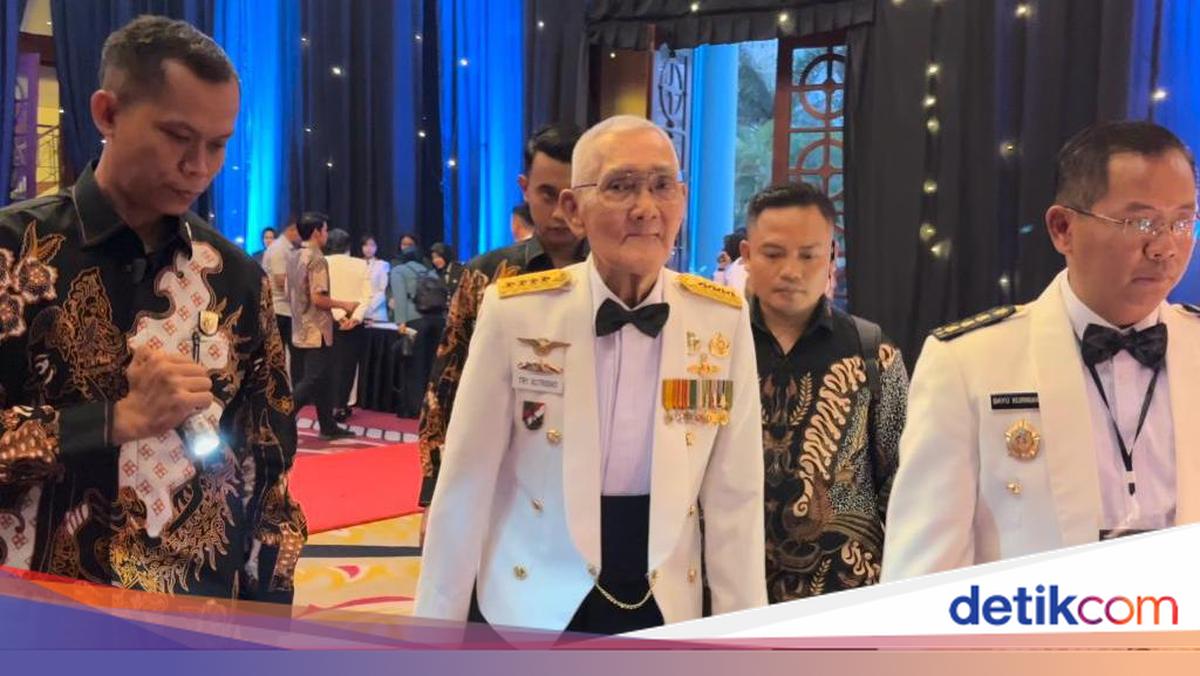 Try Sutrisno Hadiri Malam Penganugerahan Soedirman Awards 2023