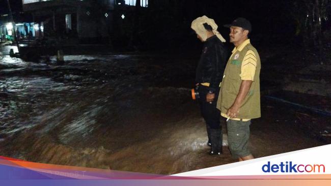 Banjir Terjang Aceh Tenggara, 2 Orang Terluka-1 Anak Hilang Banjir Terjang Aceh Tenggara, 2 Orang Terluka-1 Anak Hilang