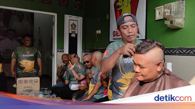 Pendukung Prabowo-Gibran di Semarang Ramai-ramai Cukur Rambut Bentuk ... Pendukung Prabowo-Gibran di Semarang Ramai-ramai Cukur Rambut Bentuk ...