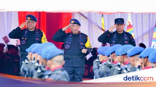 Jenderal Agus Subiyanto Diangkat Jadi Warga Kehormatan Korps Brimob Polri