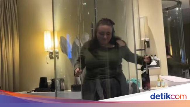 Kamar Mandi Transparan di Tengah Kamar Hotel Bikin Turis Heran