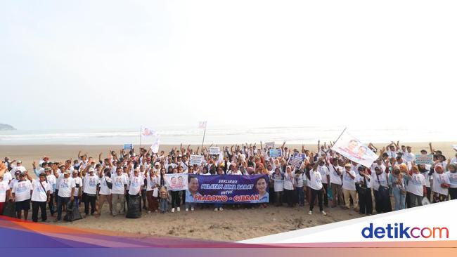 Ratusan Nelayan di Pangandaran Deklarasi Dukungan Prabowo-Gibran di 2024 Ratusan Nelayan di Pangandaran Deklarasi Dukungan Prabowo-Gibran di 2024