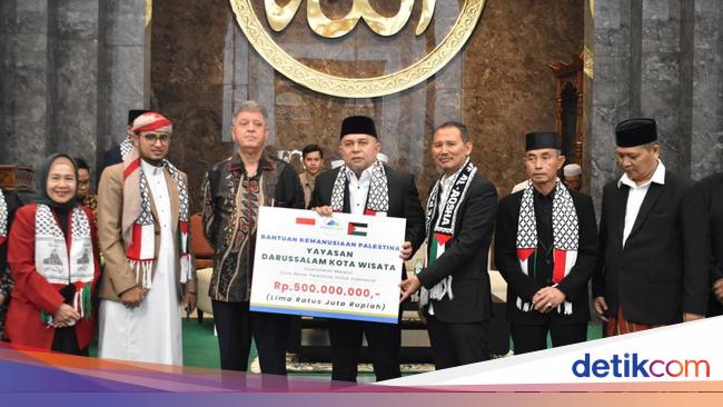 Masjid Darussalam Kota Wisata Salurkan Bantuan Rp 500 Juta ke Palestina