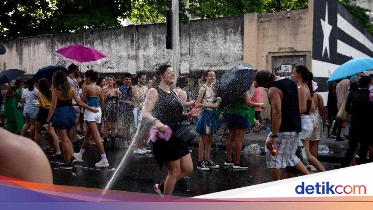 Konser Taylor Swift Populerkan 'Gig Tripping'
